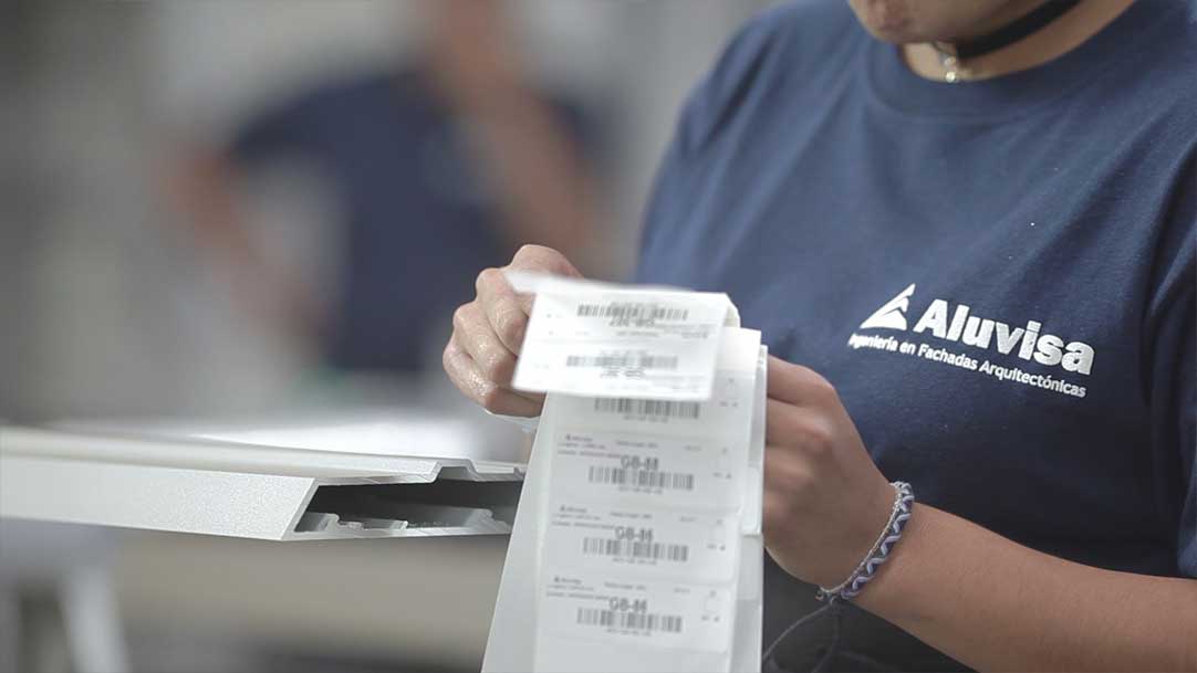 Servicios – Aluvisa